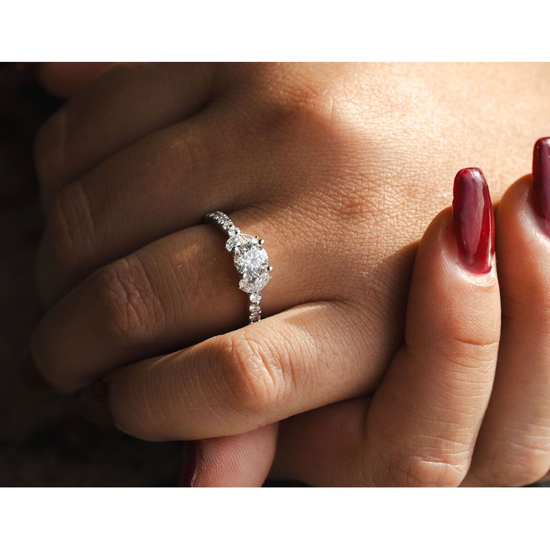 Kesslers 1 1 4ct T W Round Cut Kessler 81 Diamond Engagement Ring In