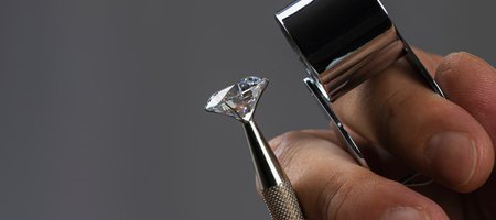 Diamond Carats: Choosing the Best Size For You