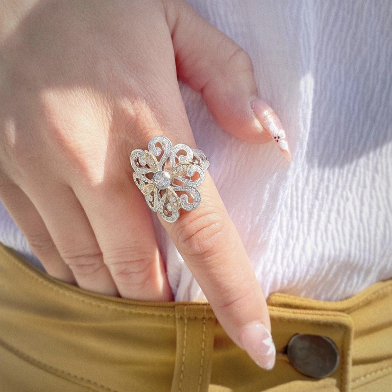 Beverley K Filigree Diamond Ring 18KY 110-49635 - London Gold